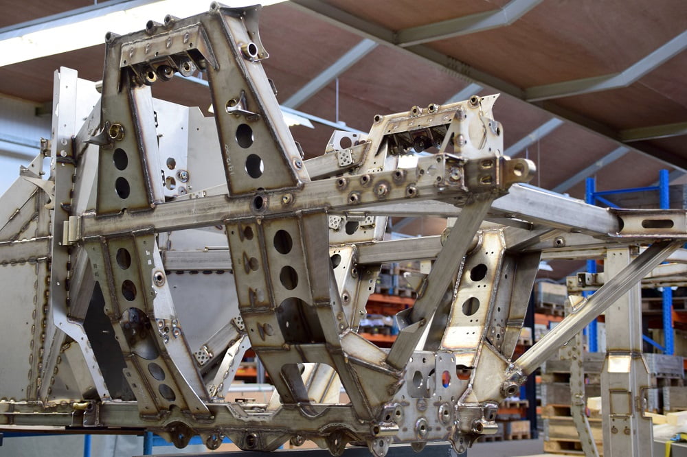 Assembly of sheetmetal structures in Series | SMI Plaatwerk